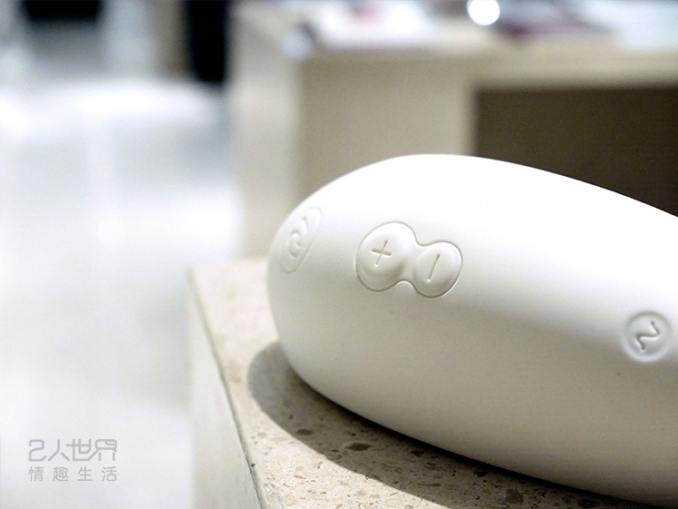《開箱》Womanizer Premium 最頂級奢華的吸吮器 – 最認真開箱的情趣部落格